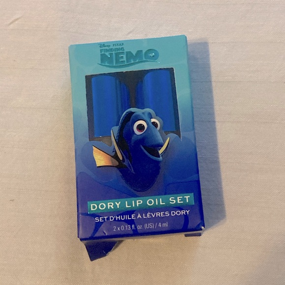Makeup Revolution | Makeup | Finding Nemo Dory Lip Oil Set | Poshmark